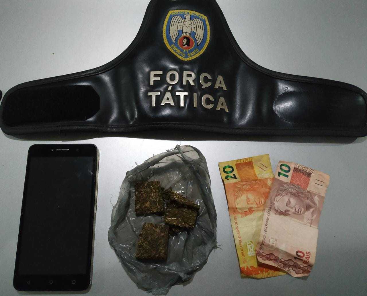 PMES - Submetralhadora de fabricação caseira e drogas são apreendidas ...