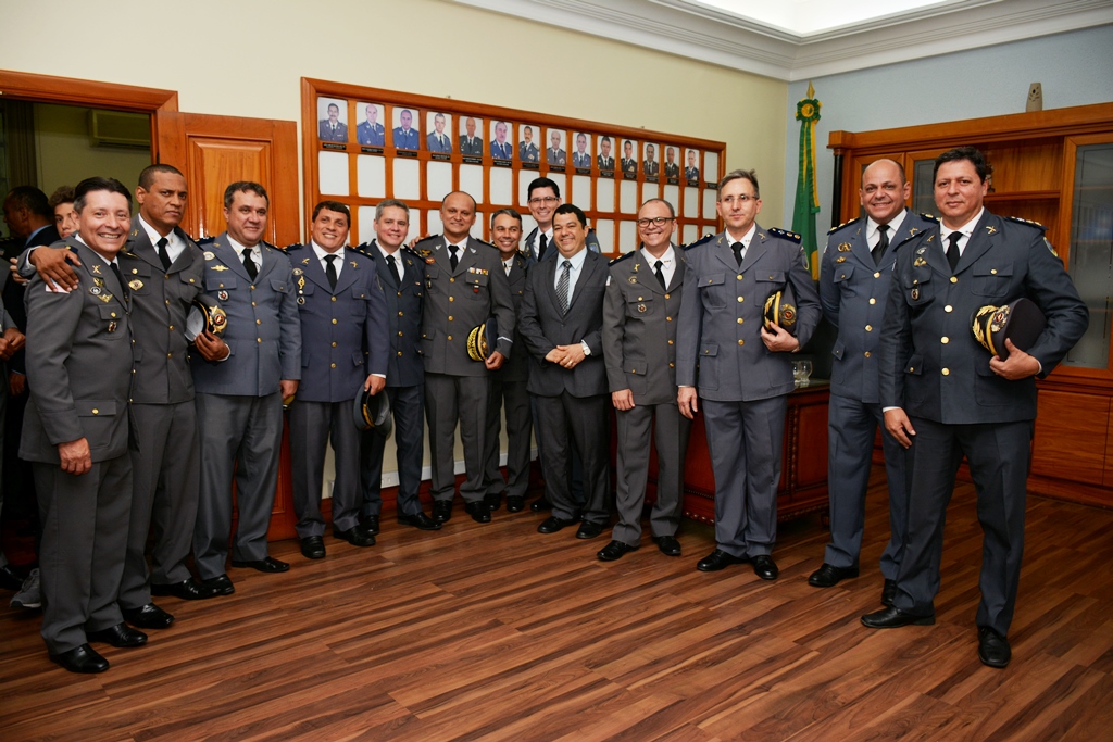 PMES - Coronel Barreto assume o Comando-Geral da Polícia Militar do ... PMES - Coronel Barreto assume o Comando-Geral da Polícia Militar do ...